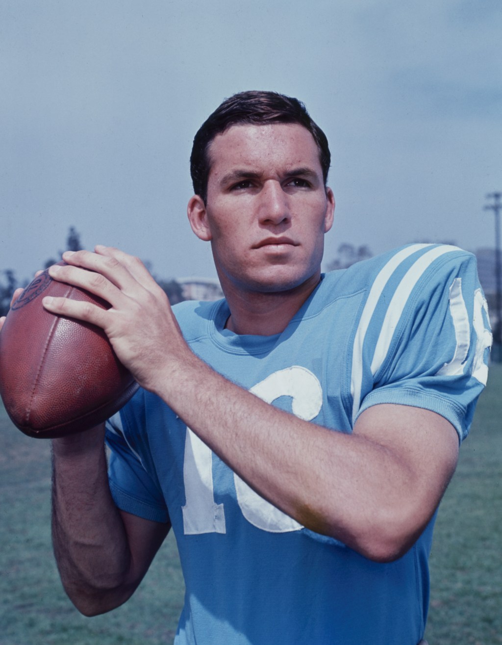 59 years later, UCLA’s lone Heisman winner calls for Wayne Knight to ...