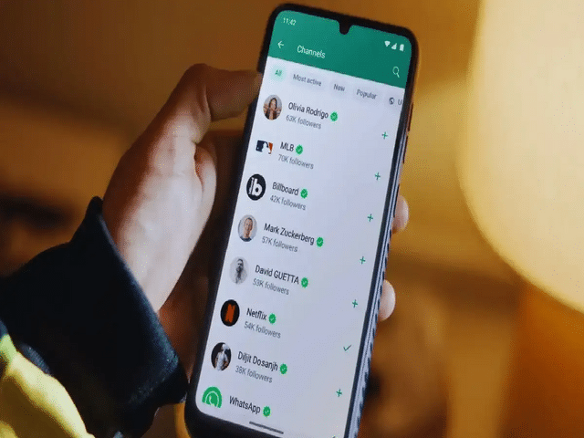 A cool WhatsApp feature: Can't hear your voice messages in noisy ...