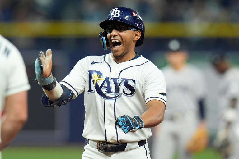 Small-ball Rays beat the sloppy Yankees 5-2 for a 2-0 lead in AL ...