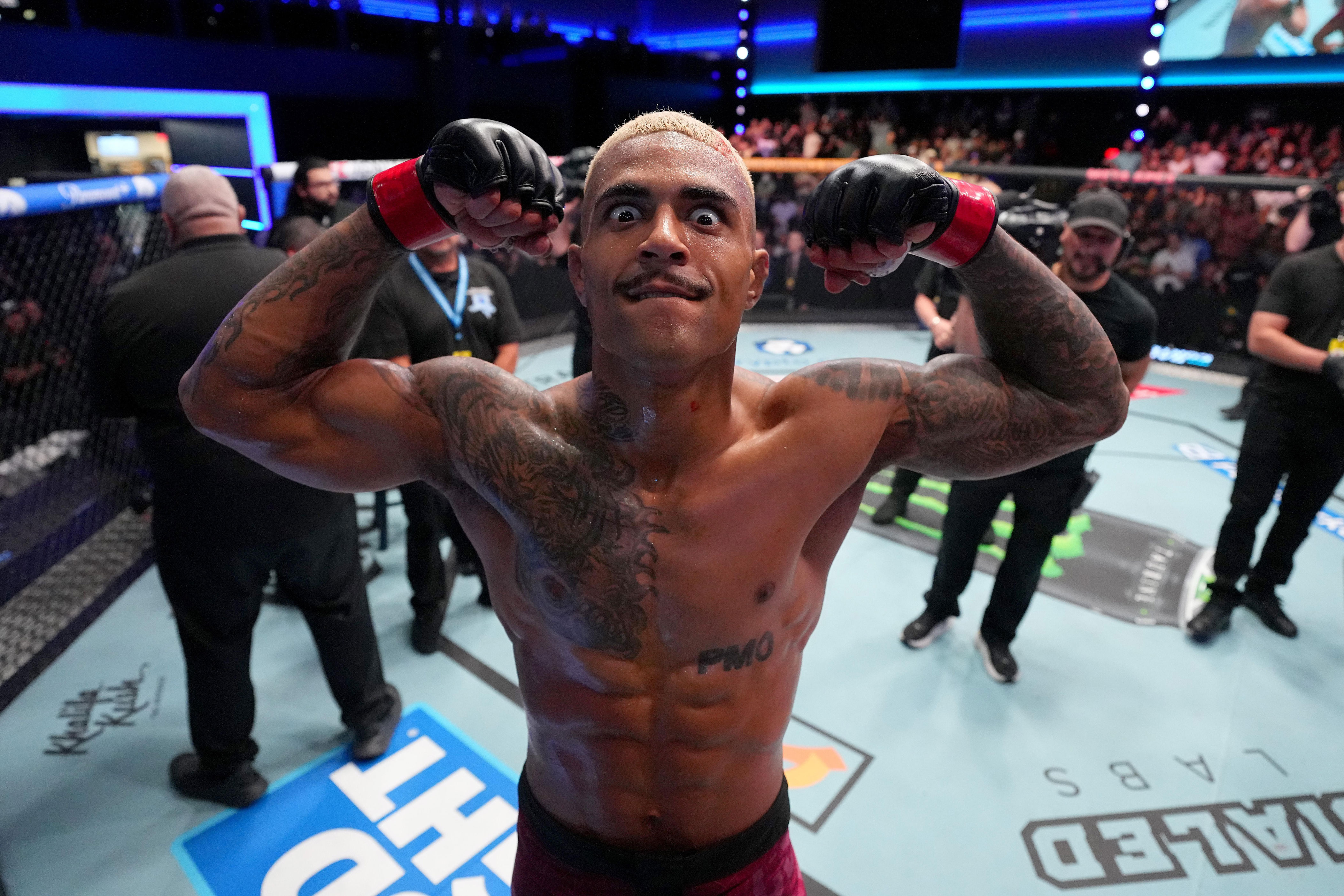 Highlights! UFC employee crushes opponent in less than two minutes ...