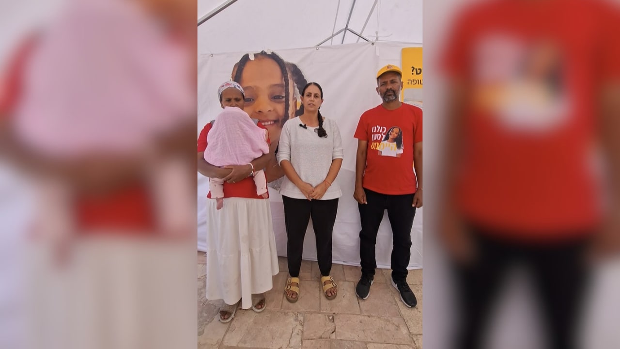 'For my nephews, it was too late': Ofri Bibas visits protest tent of ...