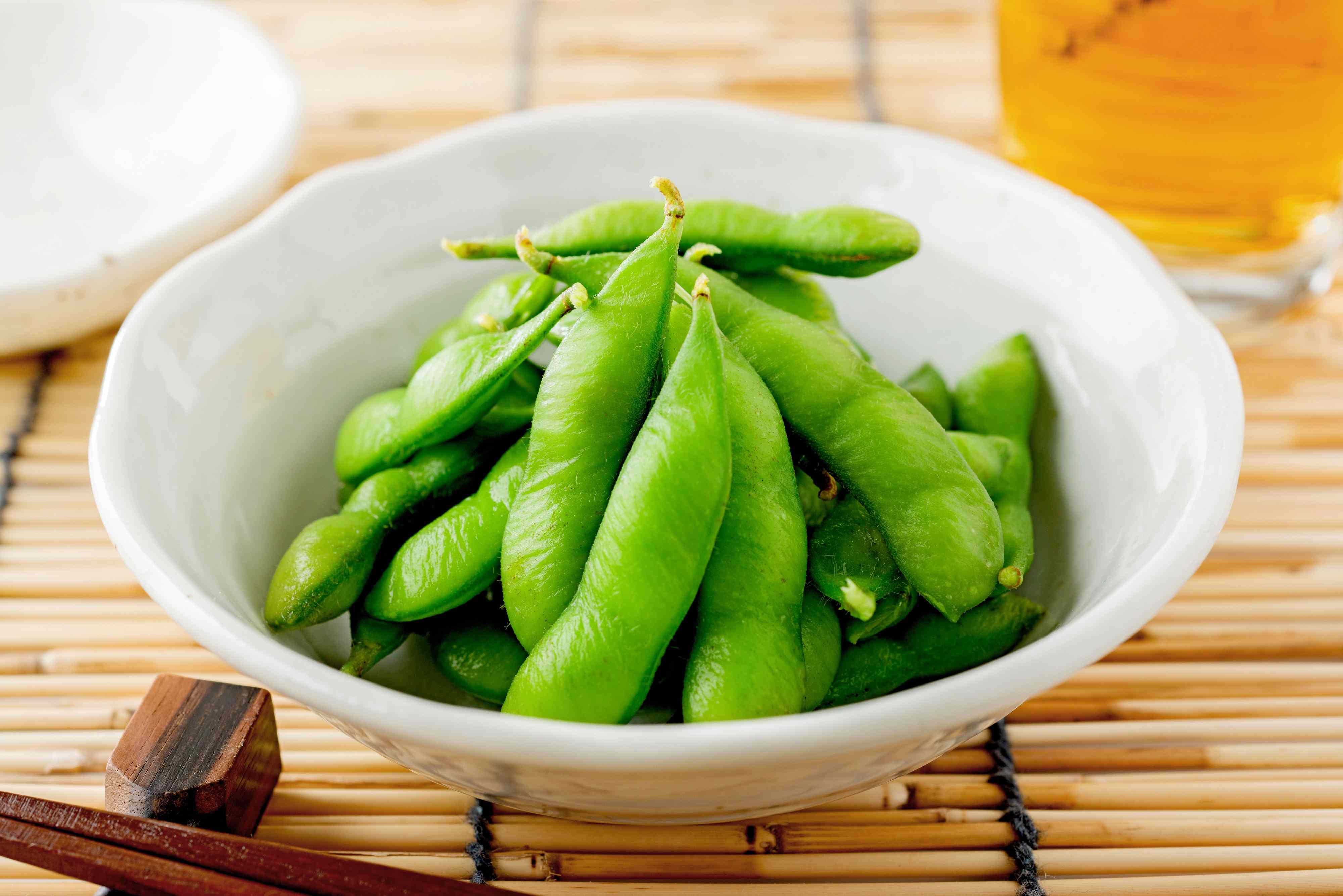 8 high-protein, high-fiber foods to keep you full longer