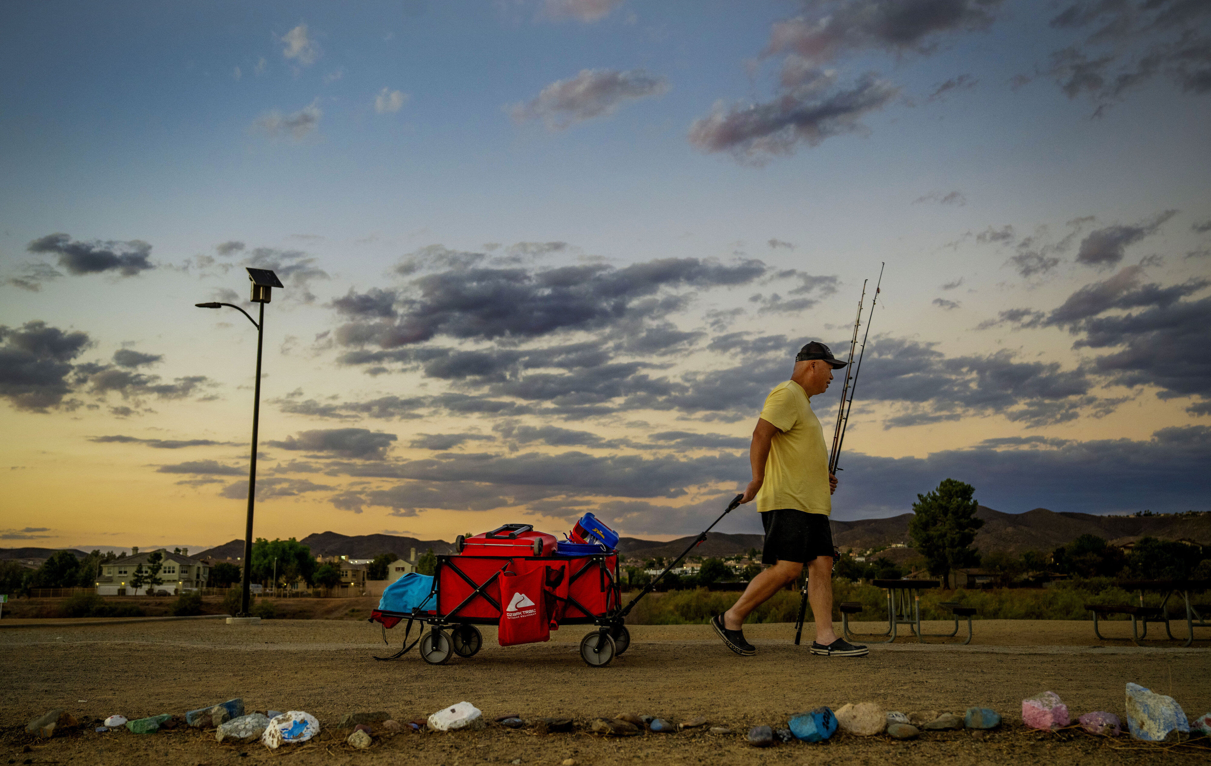 Lake Elsinore levee is serene site for outdoor activities