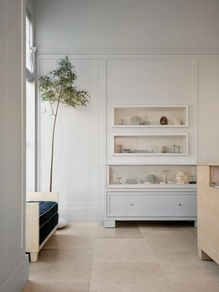 Celeb-favorite jewelry designer Jennifer Meyer shares her design ...