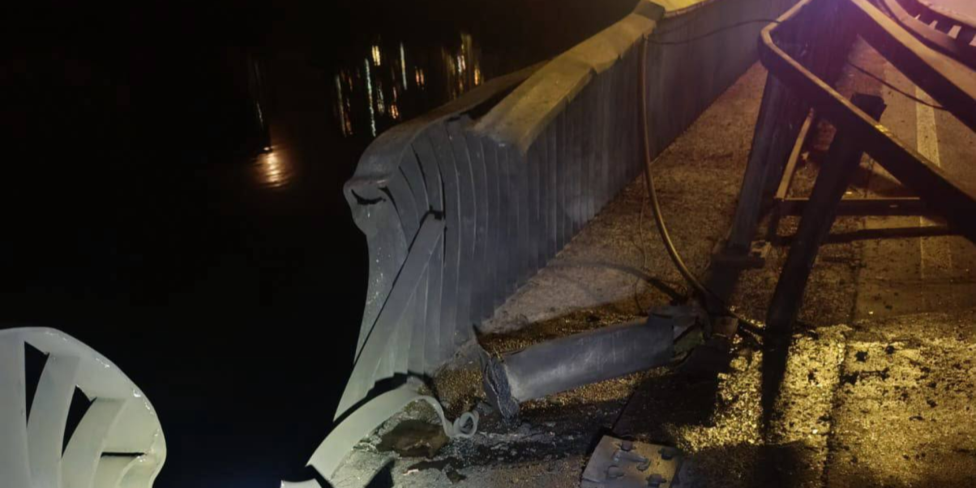 Zelenskyy shares photos of damage to Kyiv's Southern Bridge after ...