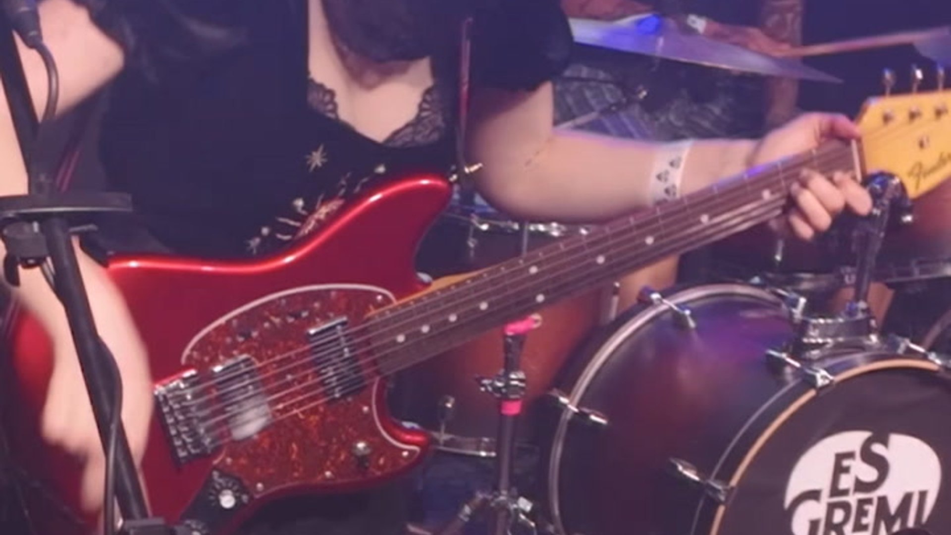 Ethereal sounds: guitarist creates magic with a violin bow