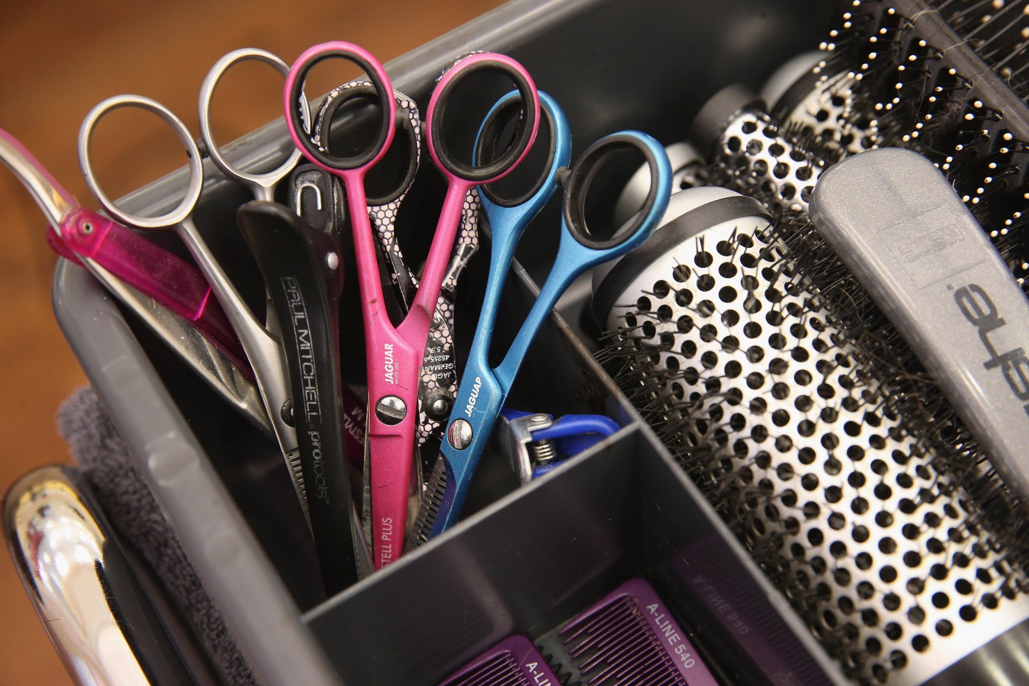 Woman reluctant to leave tip at upcoming hair appointment—shock at ...