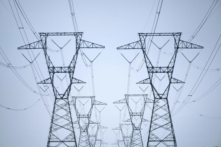 Feds issue emergency order over power grid concerns for 13 states