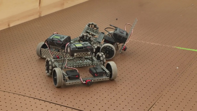 Bay Middle School students engage in robot freeze tag to learn ...