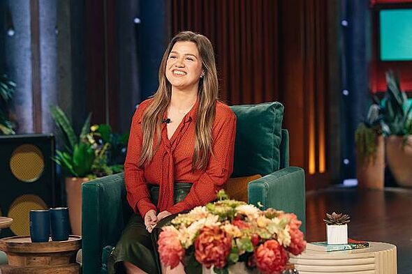 Kelly Clarkson Brooklyn store controversy as footage released and ...