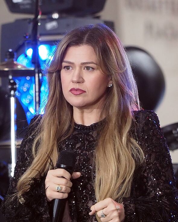 Kelly Clarkson Brooklyn store controversy as footage released and ...