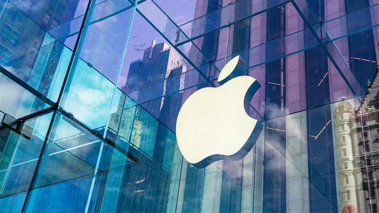Apple holding event Oct. 28 for first touchscreen MacBook Pro — what we ...