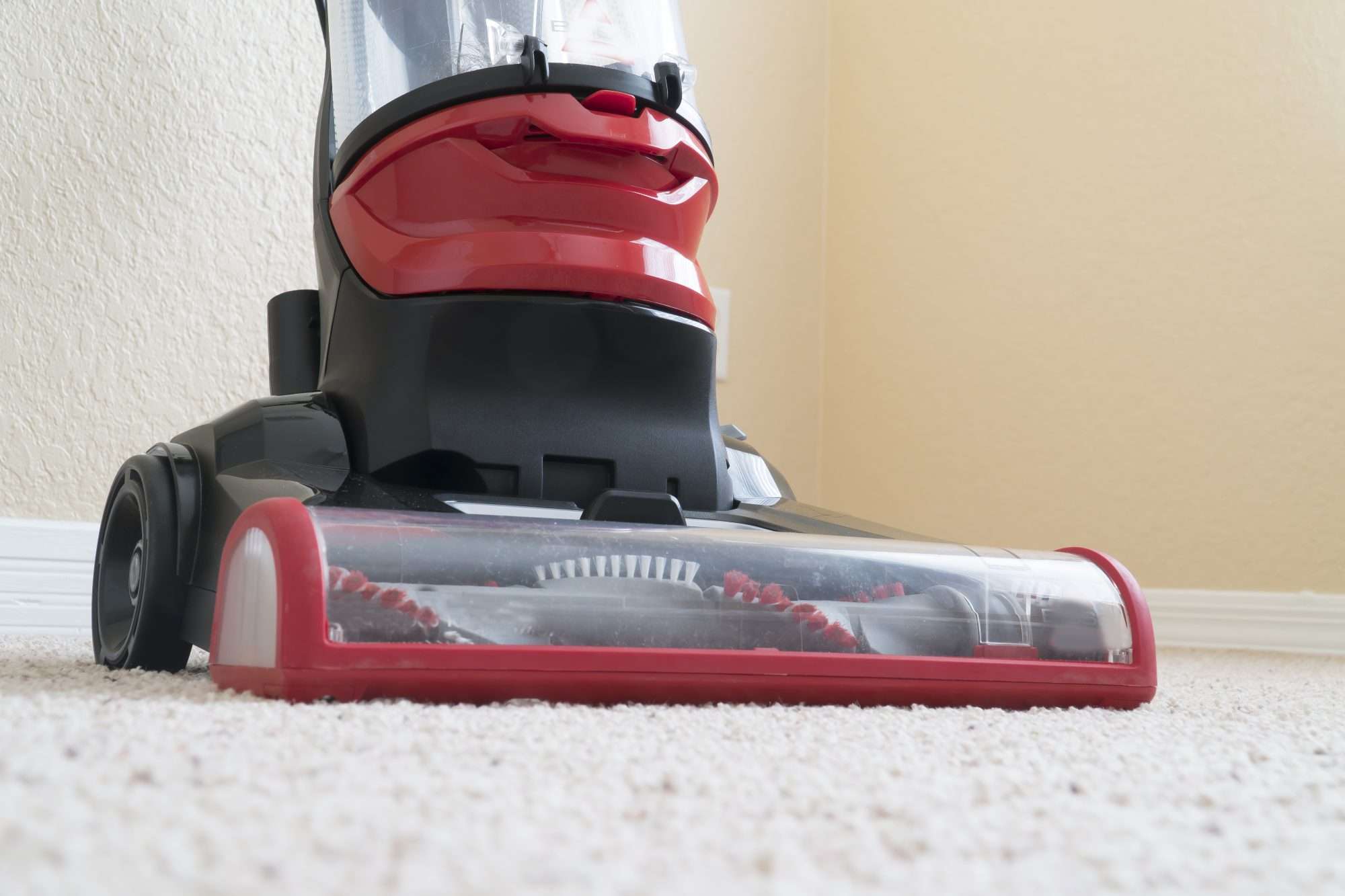 How to remove stubborn hair from your vacuum brush roll