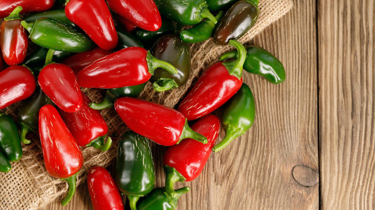Does it matter whether you use red or green jalapeños?