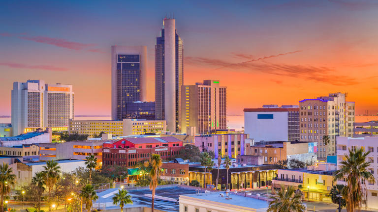 5 cities where you can retire for $1,500 a month and enjoy summer year ...