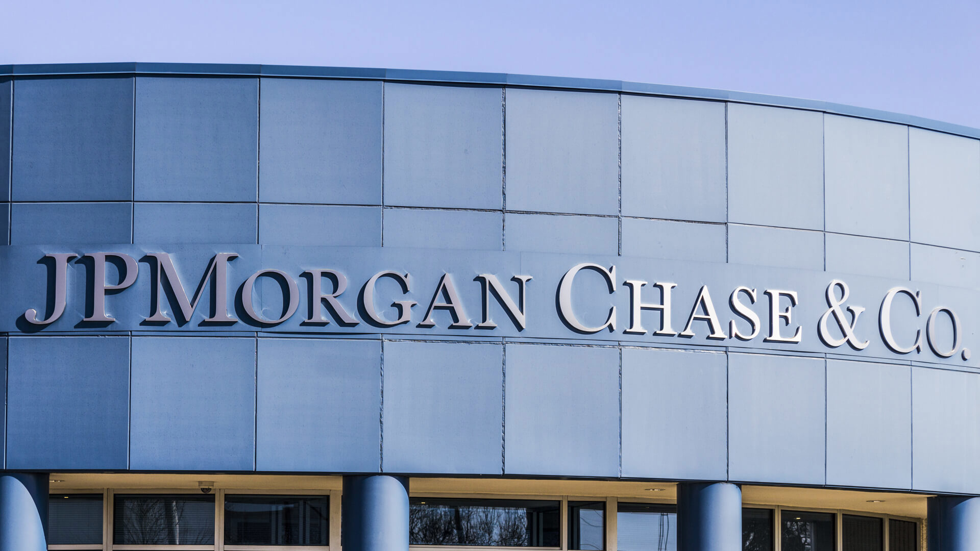 JP Morgan’s $4 Billion Gamble on Gold: Should You Invest During Trump’s ... JP Morgan’s $4 Billion Gamble on Gold: Should You Invest During Trump’s ...