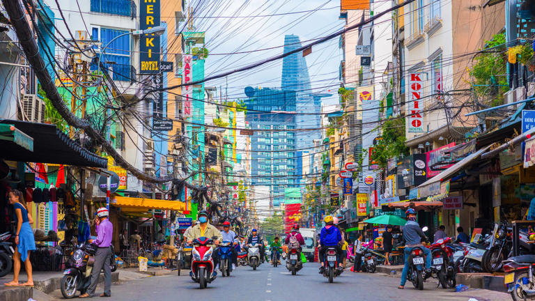 10 vacations that need to be on every middle-class retiree’s bucket list