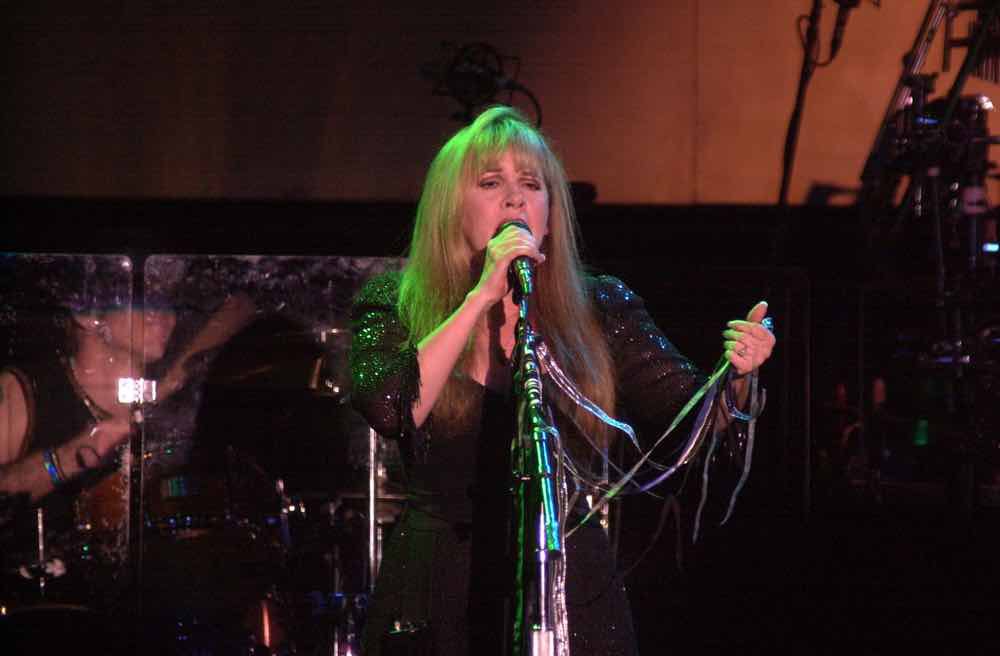 10 legendary '70s singers we think are way overrated