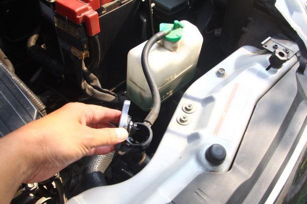 Kata Bengkel, Begini Cara Merawat Radiator Mobil Agar Tidak Mudah Overheat