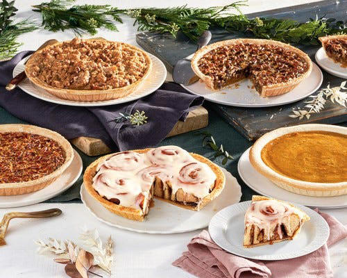 The Cracker Barrel Thanksgiving 2025 menu is out now. Here's what you can order