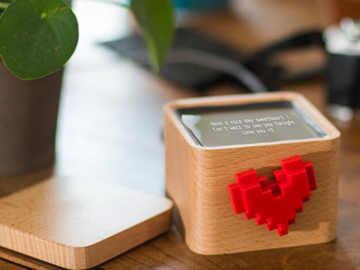 The 50 best long-distance relationship gifts, from sentimental ...