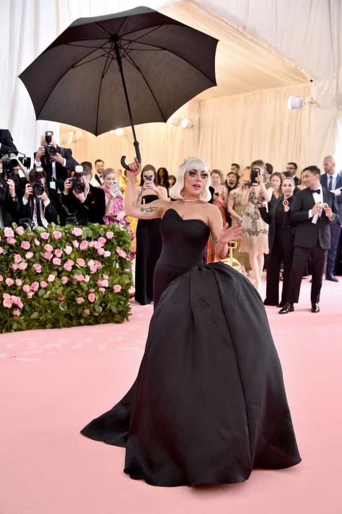 Ridiculous jobs celebs hired people to do for them