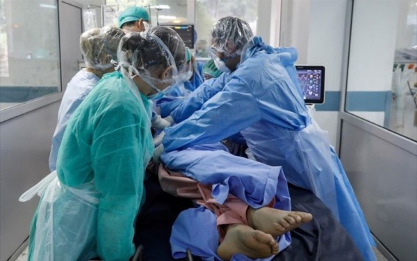 Βρετανία: Ασθενείς πεθαίνουν στους διαδρόμους των υπερκορεσμένων ...