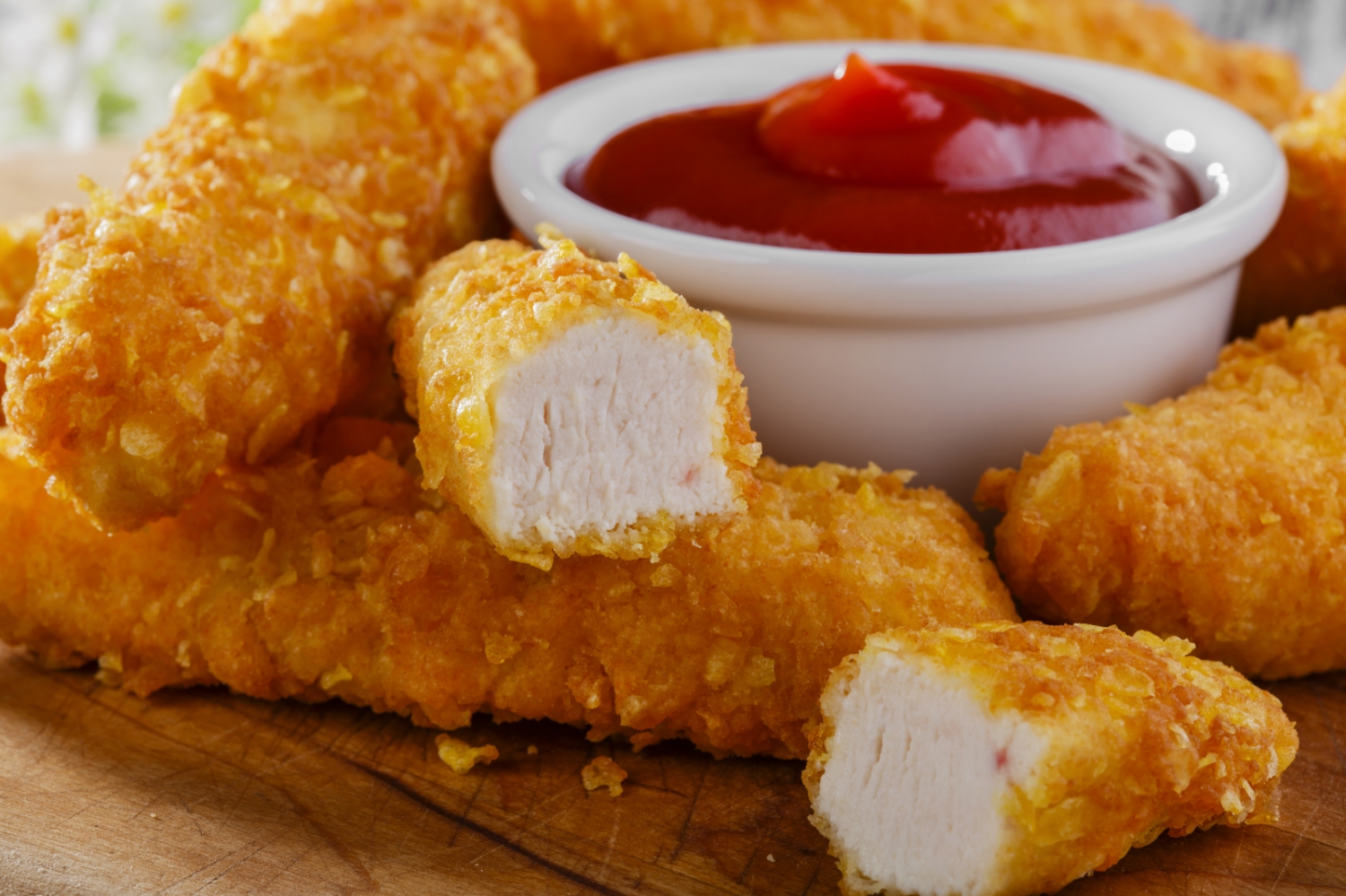 8 alimenti da non acquistare mai al supermercato