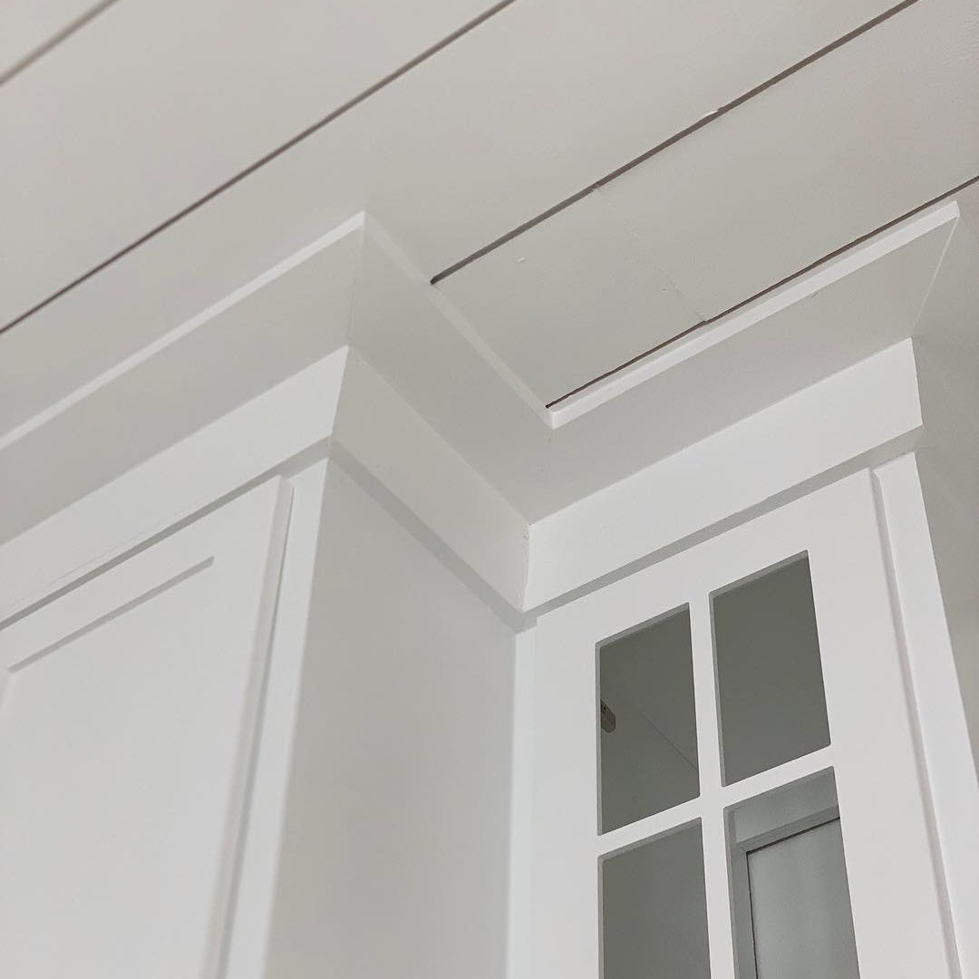 8 Modern Crown Molding Ideas to Transform Your Space