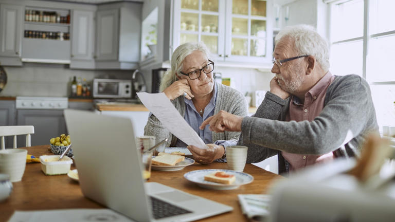 How much the average upper-class retiree spends monthly at age 68