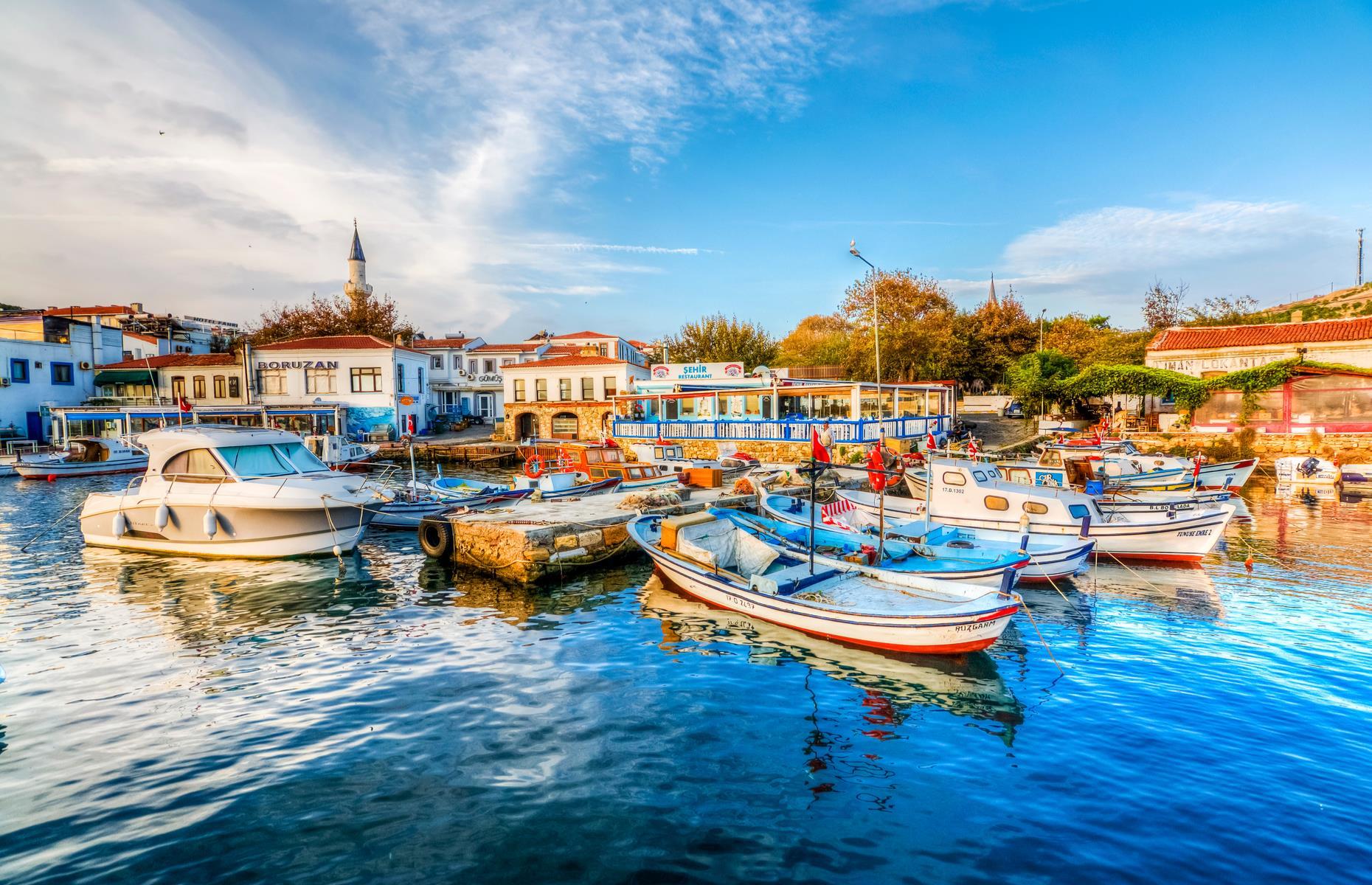 12 secret Mediterranean islands with blue waters and empty beaches