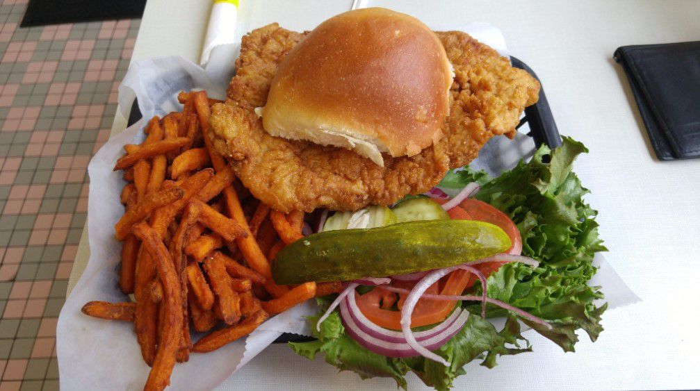 Where to Find the Most Iconic Retro Diner in Your State