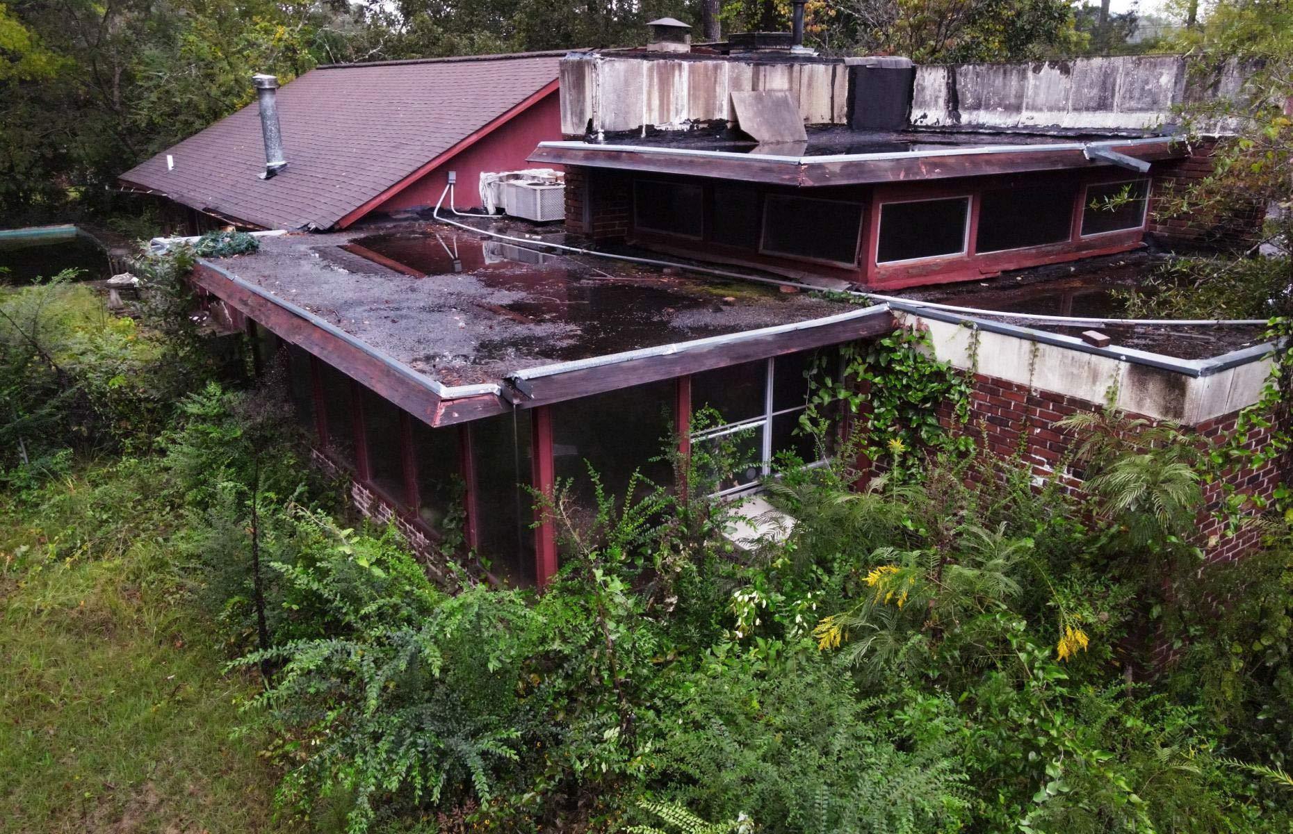 9 of Alabama's most curious crumbling buildings
