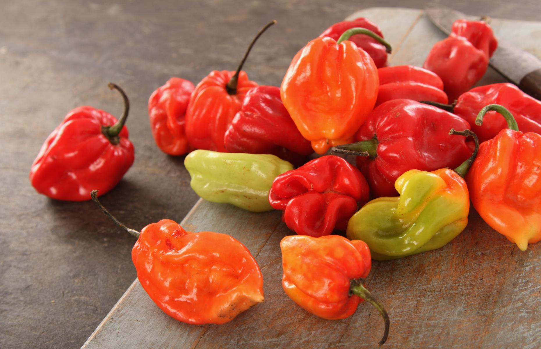 Ranked: The World's HOTTEST Chilies (What You Can Cook With Them)