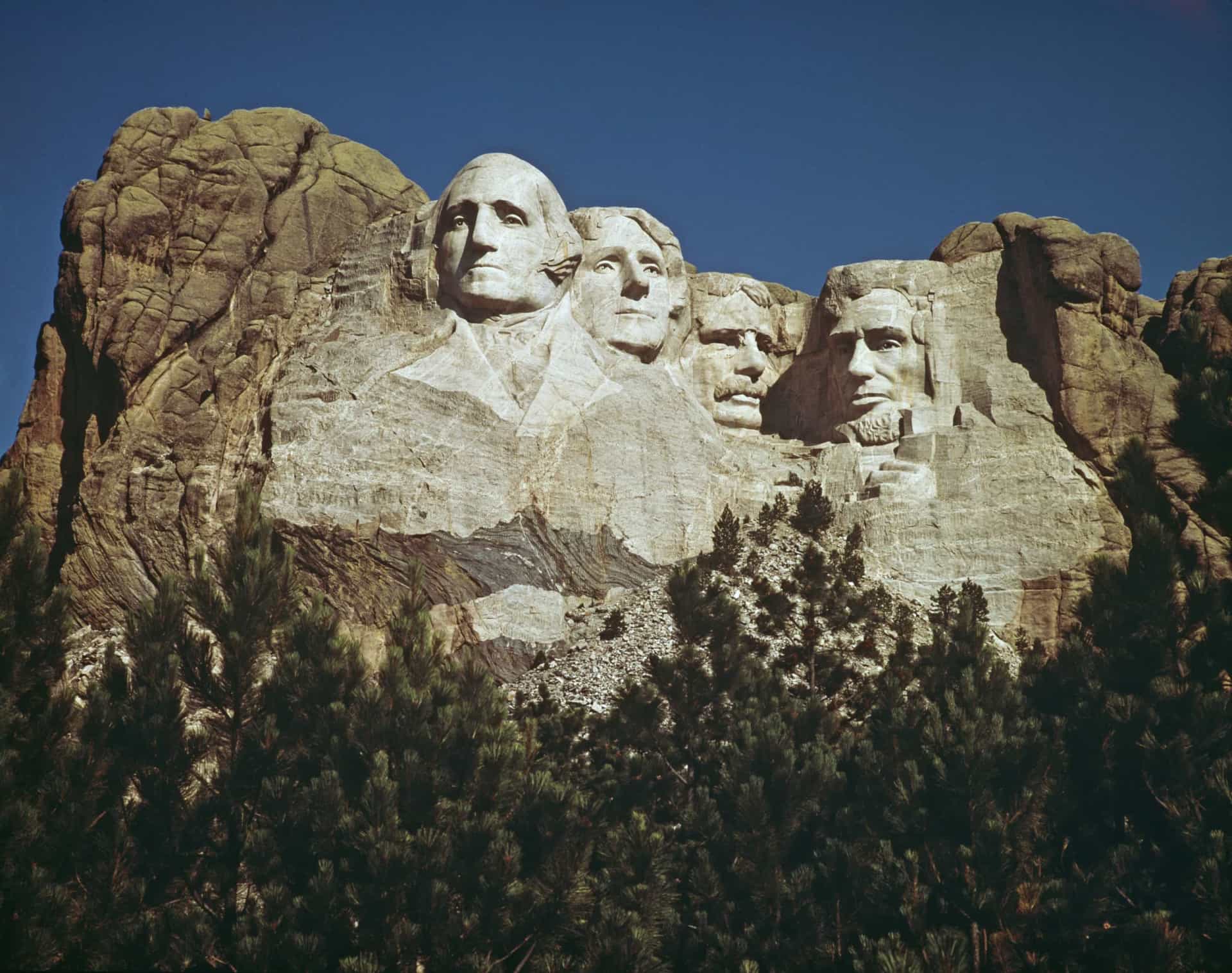 Secret messages hidden in famous statues