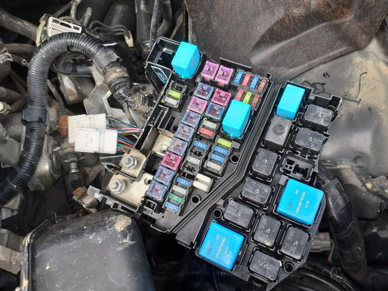 Masalah extra fan radiator mati, cari sumber masalahnya dari sini dulu
