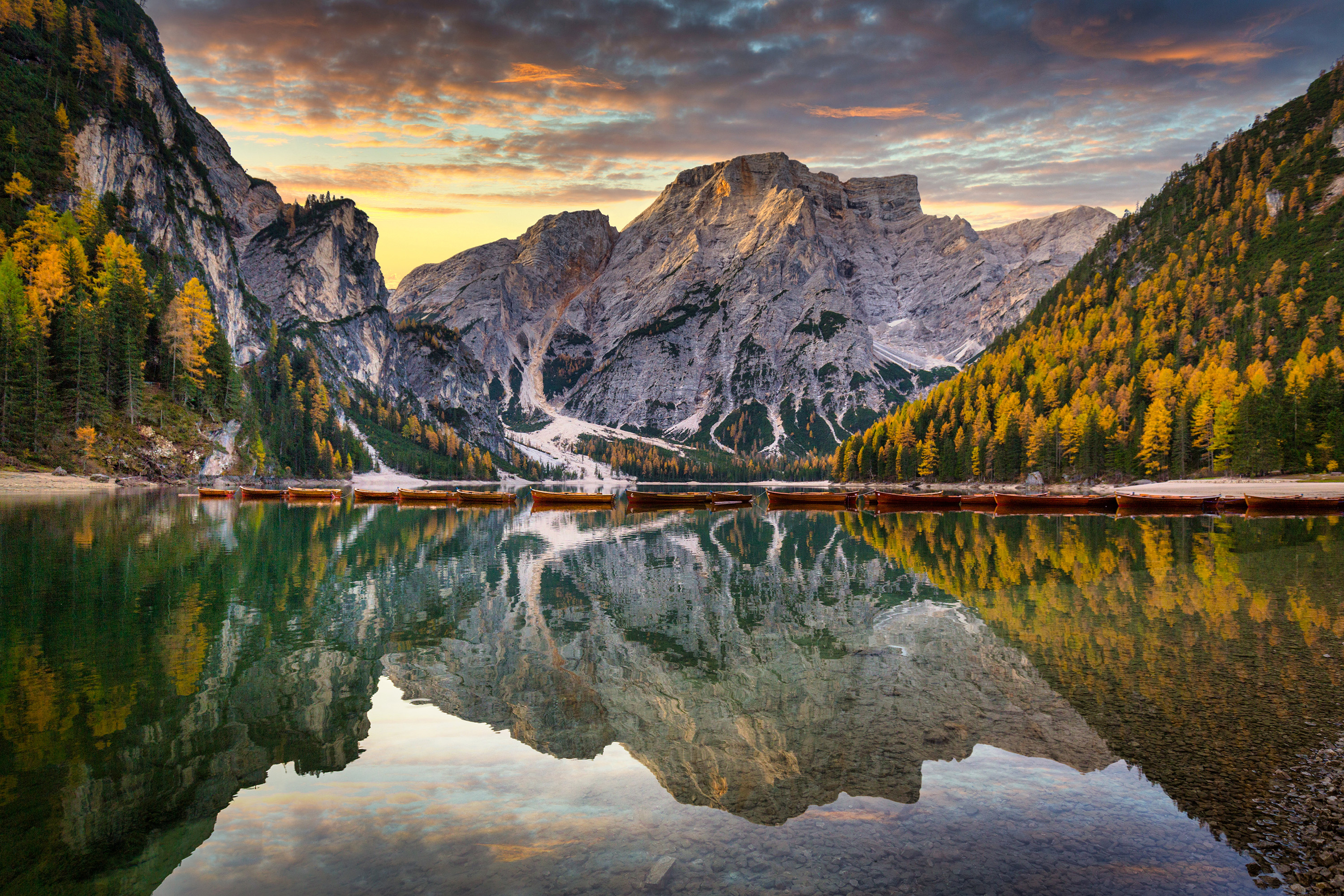 Beautiful lakes around the world