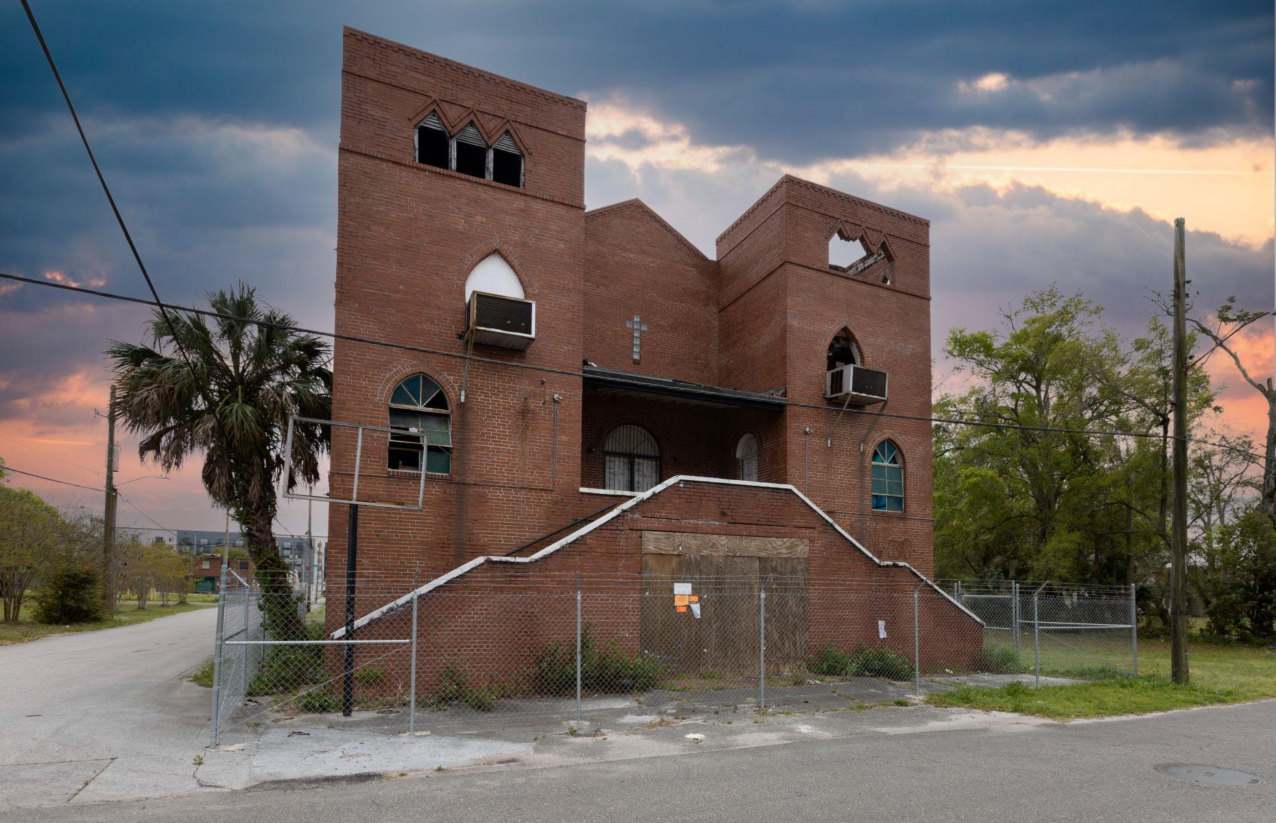 Step inside the abandoned American churches left to decay