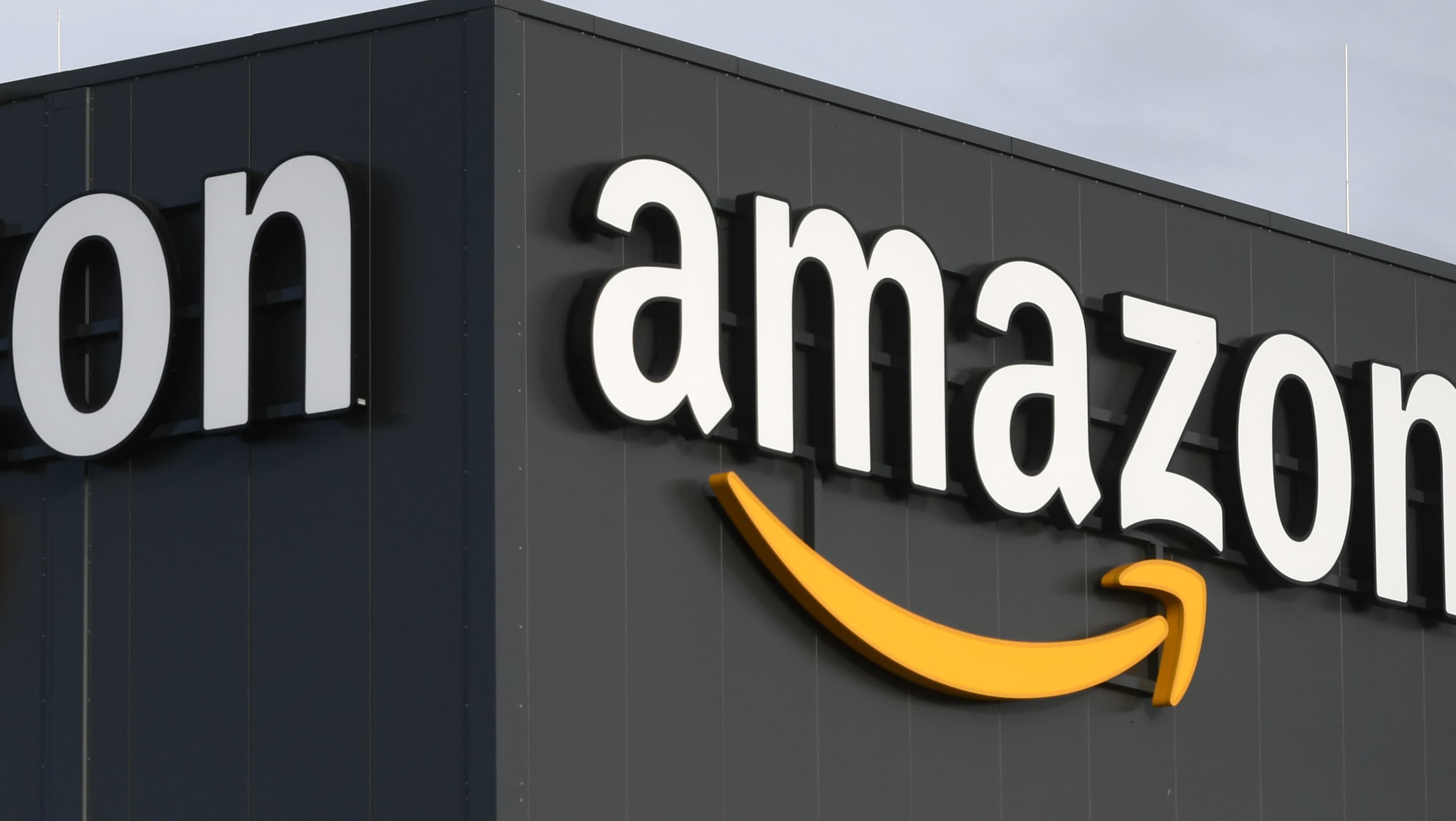 Amazon va ouvrir un 9e entrepôt géant en France, ce qu'il n'avait plus ...