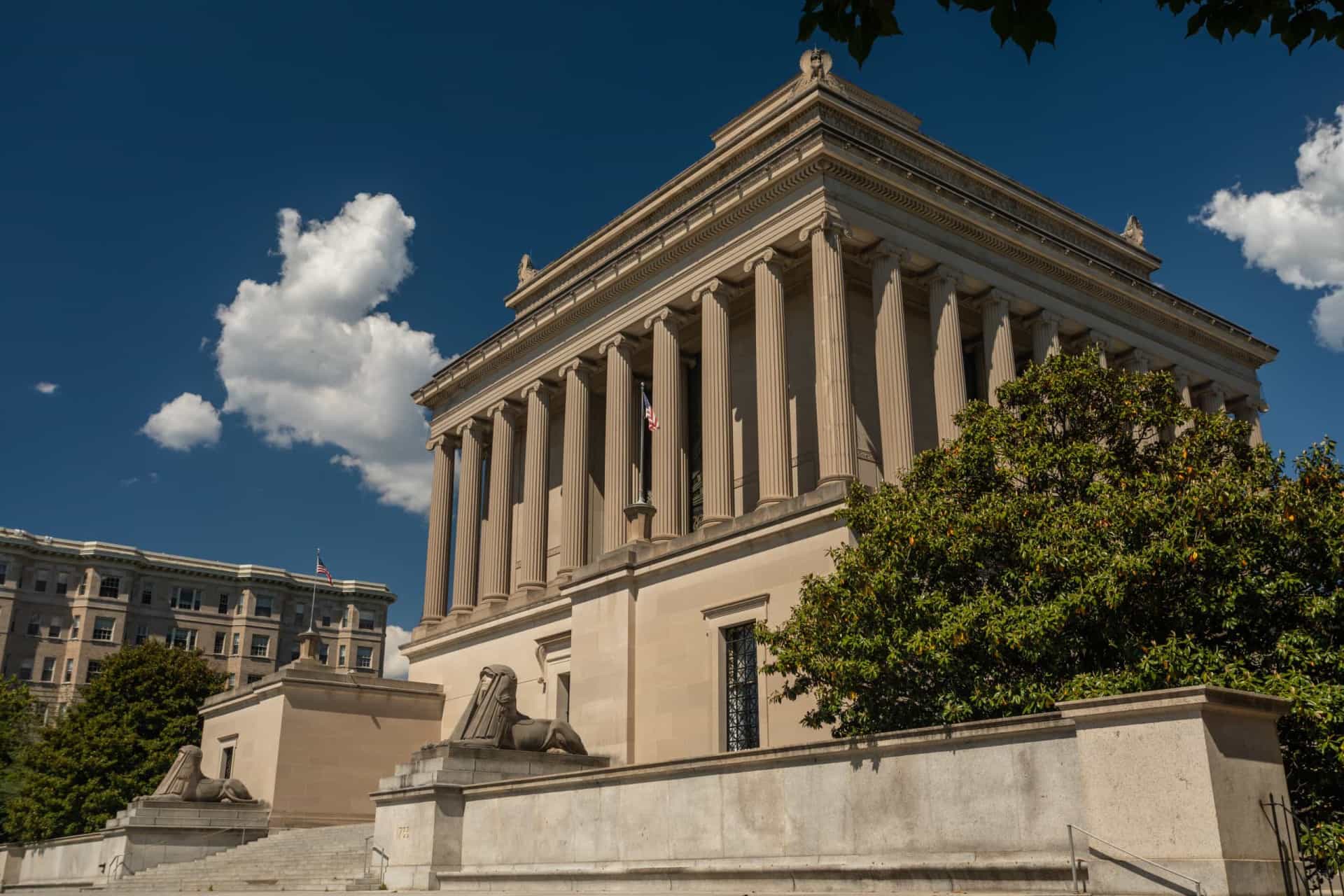 Decoding the symbolism of Freemasonry