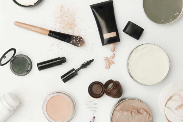 Les erreurs de maquillage les plus courantes et comment les éviter Les erreurs de maquillage les plus courantes et comment les éviter
