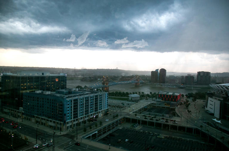 Cincinnati weather: Severe storms bring threat of tornadoes, flash ...