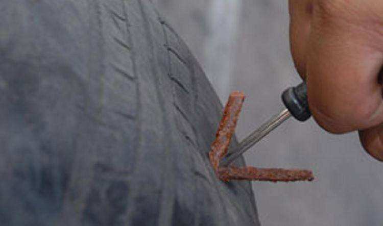 Tambal Ban Mobil yang Benar Itu Caranya Begini, Bukan Pakai Cacing