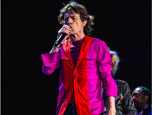 Mick Jagger faz aparição surpresa no Oscar e apresenta categoria musical
