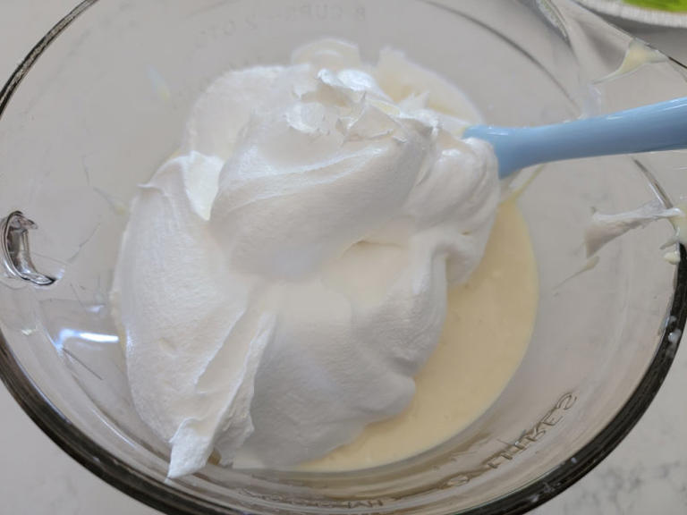 No Bake Lemon Icebox Pie Recipe