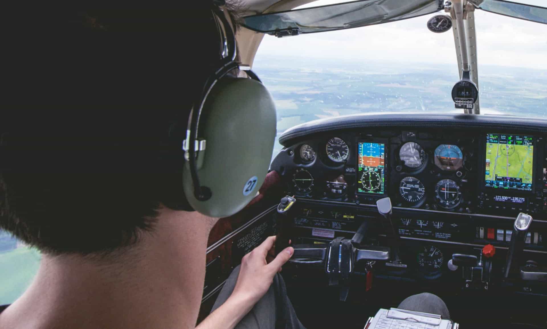 How to land a plane in an emergency