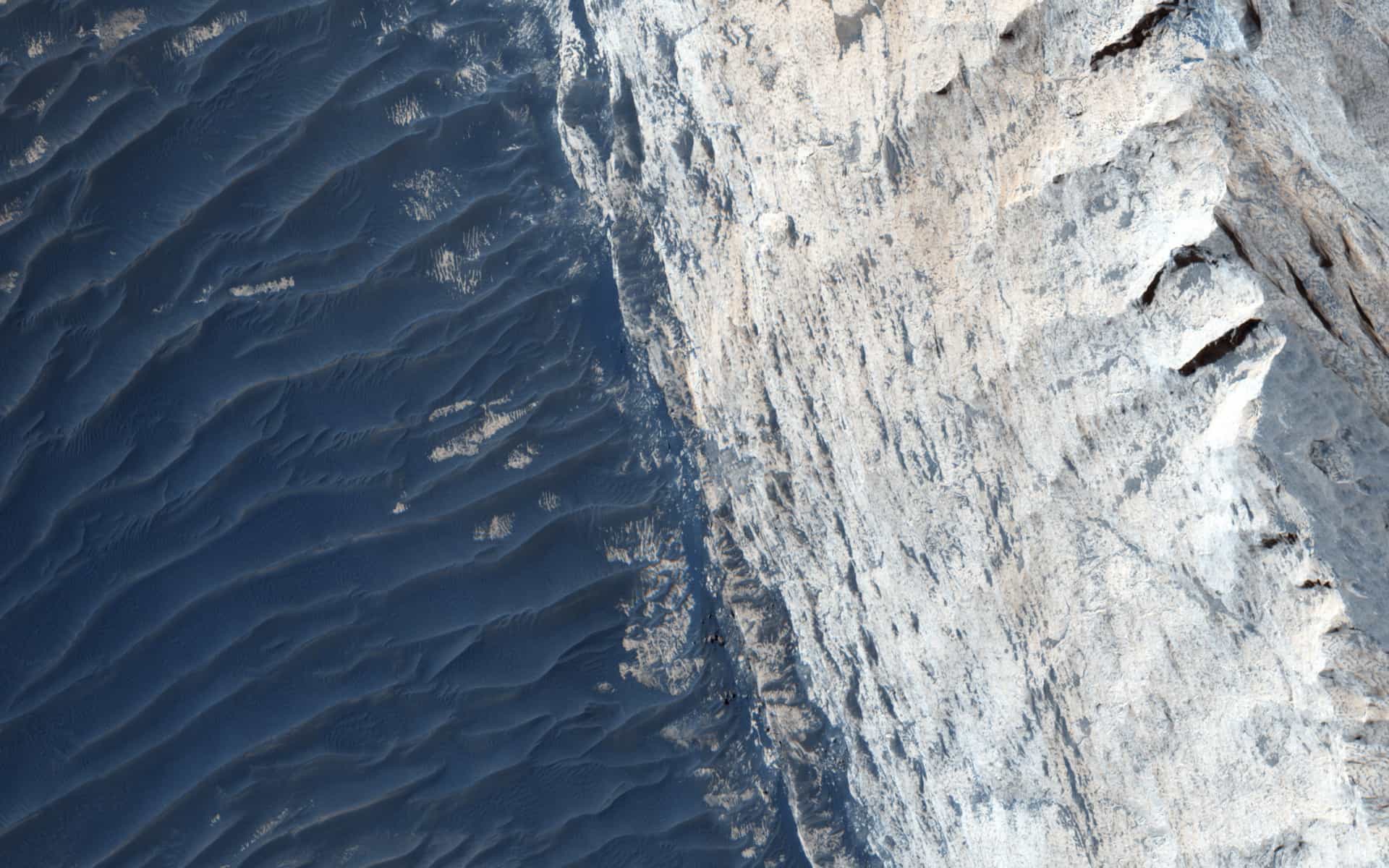 Mesmerizing images of Mars: A glimpse into the Red Planet