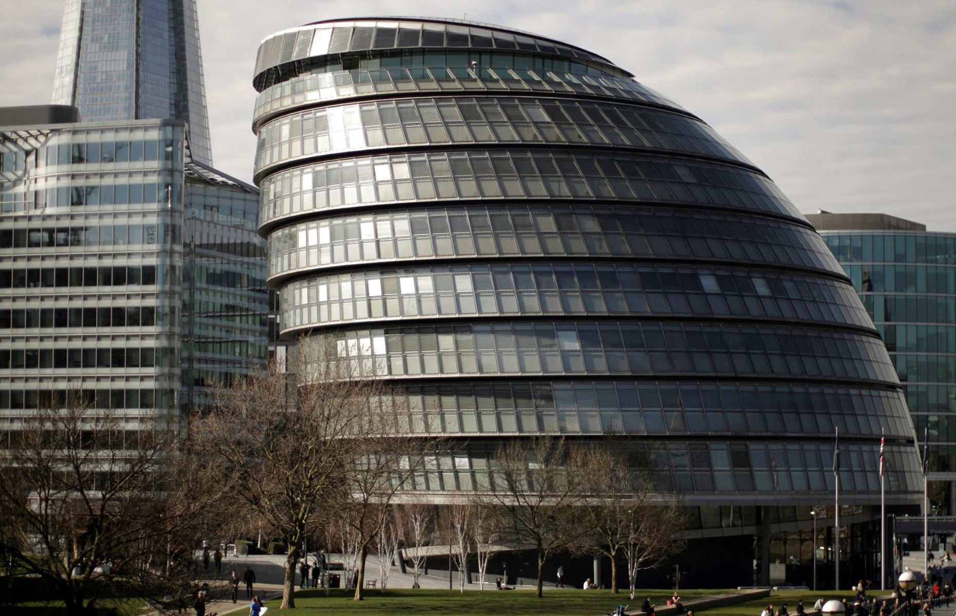 Architecture: CITY HALL, LONDON, ENGLAND