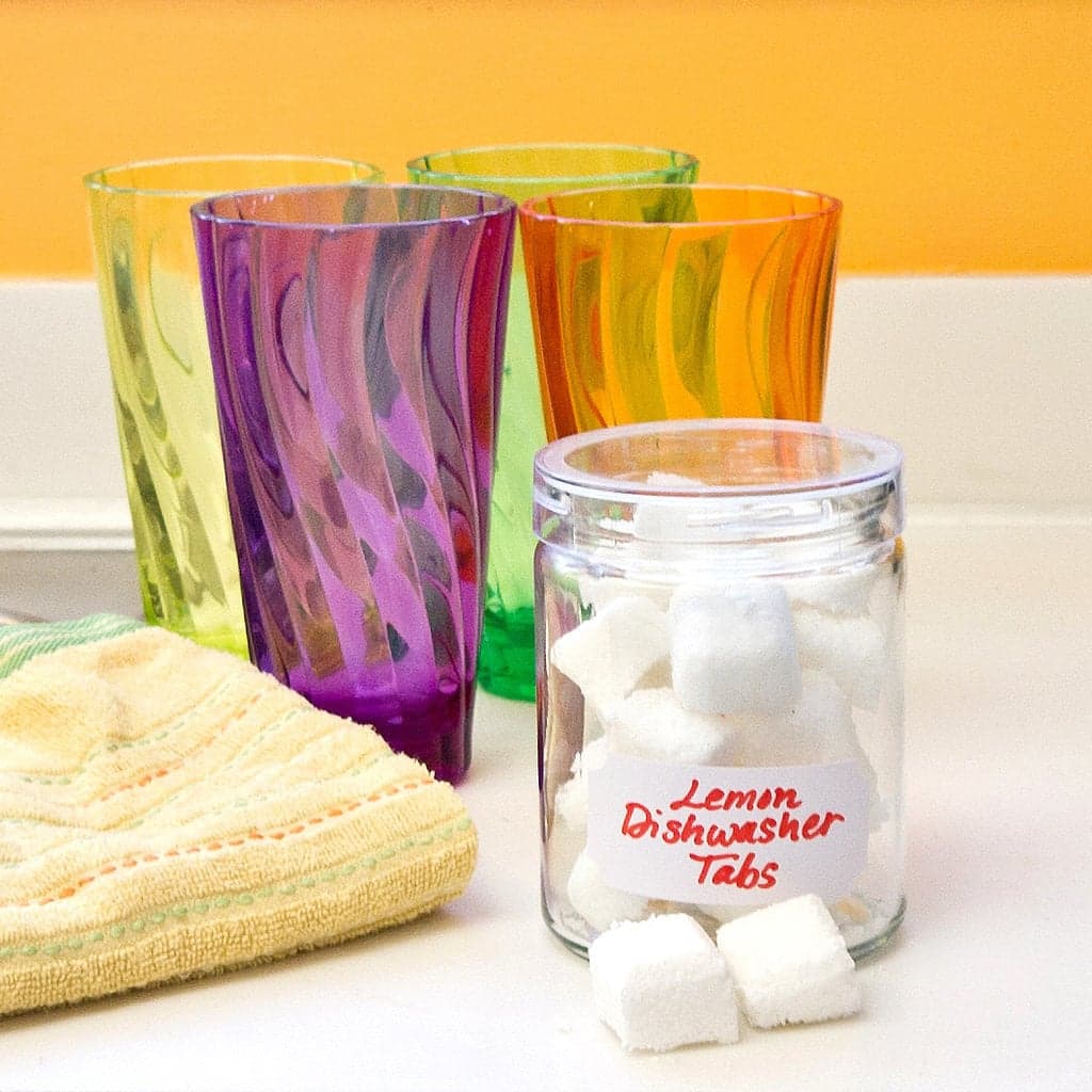 15 DIYs That Make Gross Things Clean Again