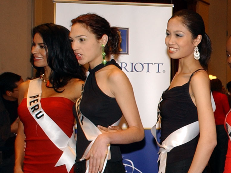 25 celebrities that you didn't realize competed in beauty pageants
